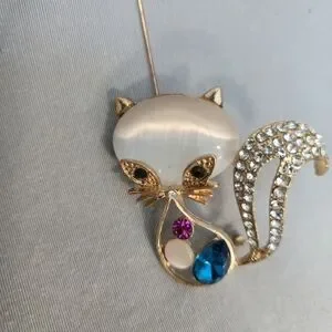Jewelry | Vintage Cat Brooch With Coloured Stones | Poshmark